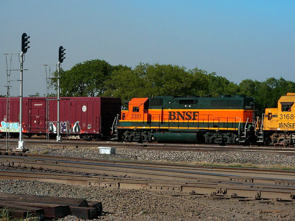 BNSF 2351